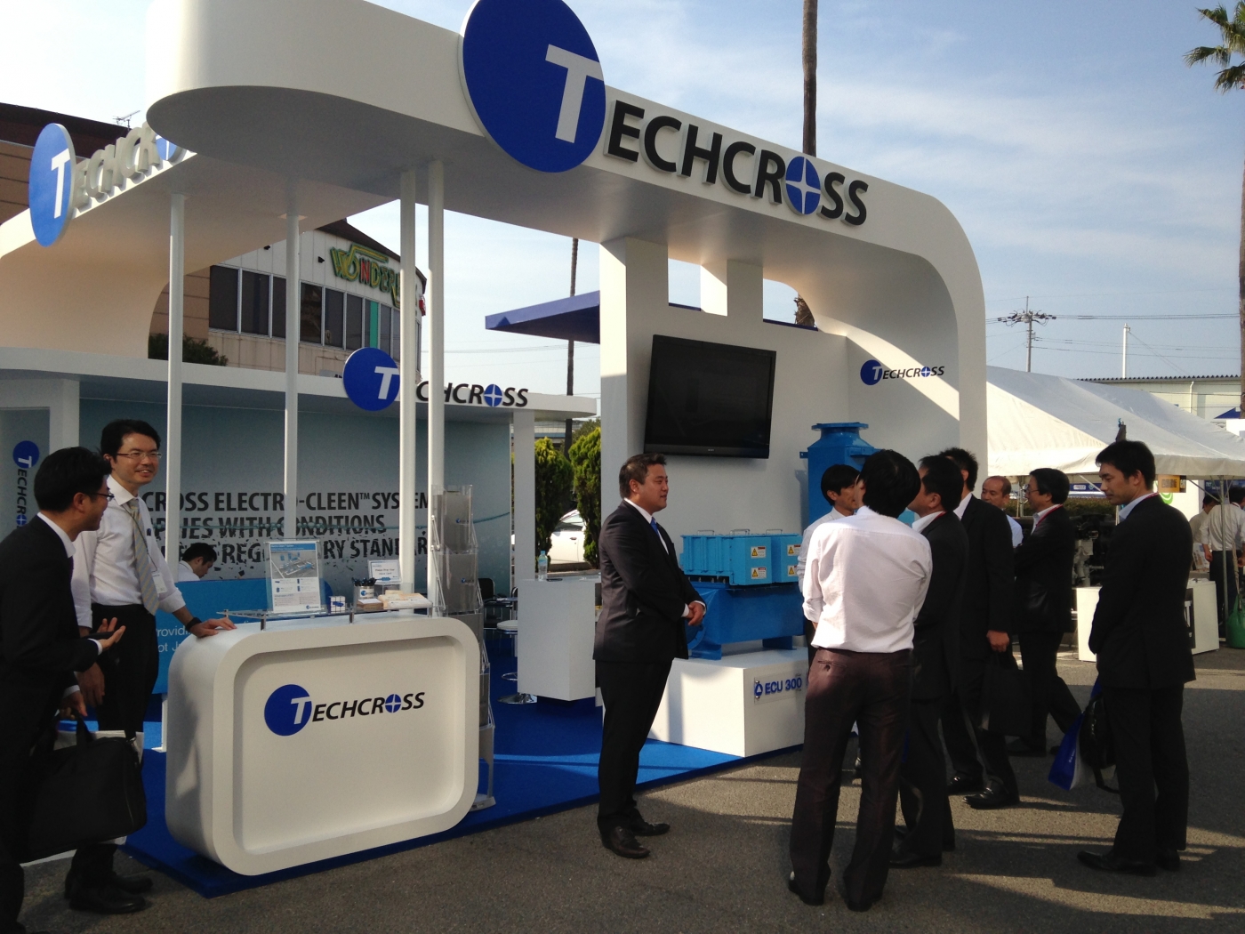 TECHCROSS
